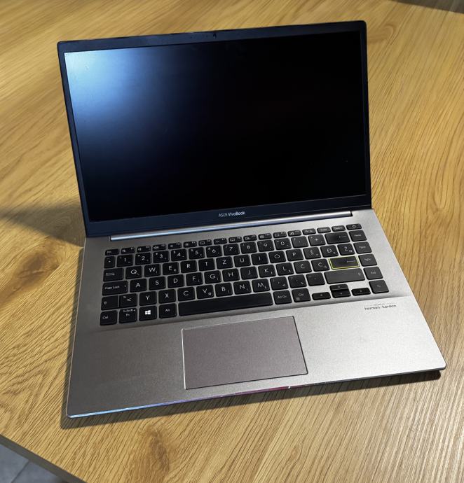 ASUS VivoBook S14 (M433U) – Odlično očuvan, lagan i brz!