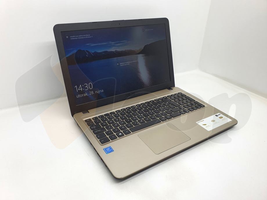 Asus VivoBook X540N Intel Pentium N4200 / 4GB / 256GB SSD / 15.6