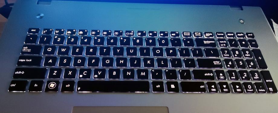 Laptop ASUS N76VZ i7 / 8gb / SSD + HDD / 17.3 ekran / Nvidia GT650M