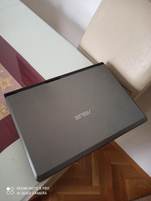 Laptop Asus X51L