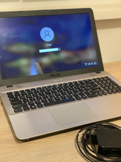 Laptop ASUS X541U SonicMaster