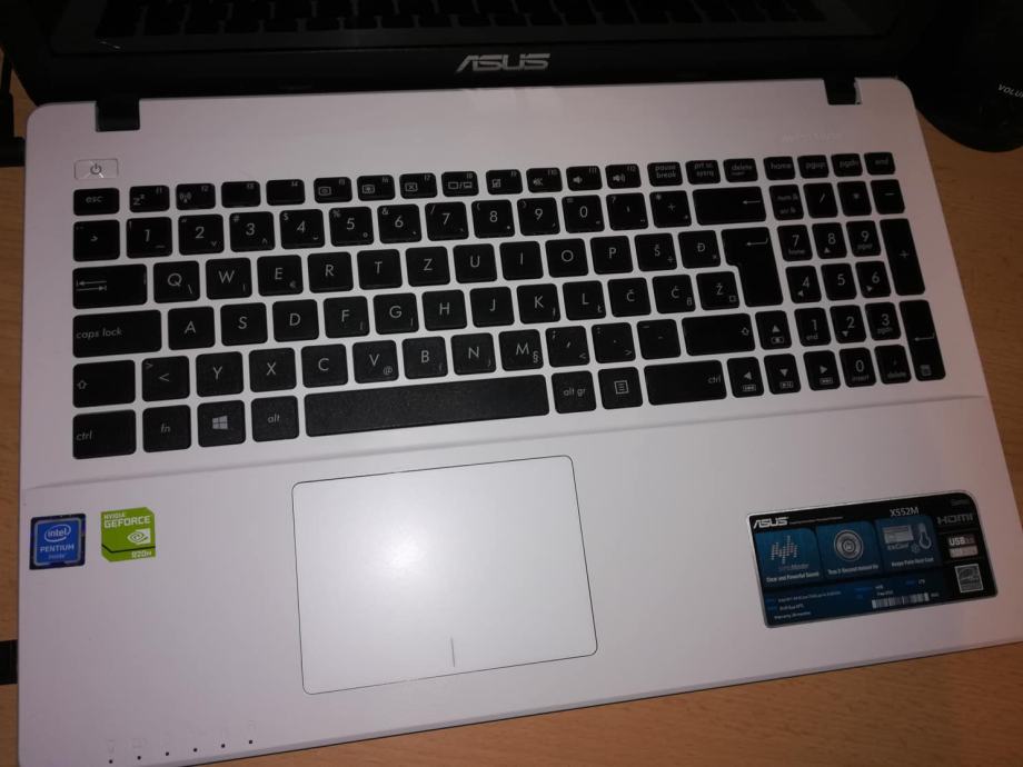 Laptop ASUS X552M