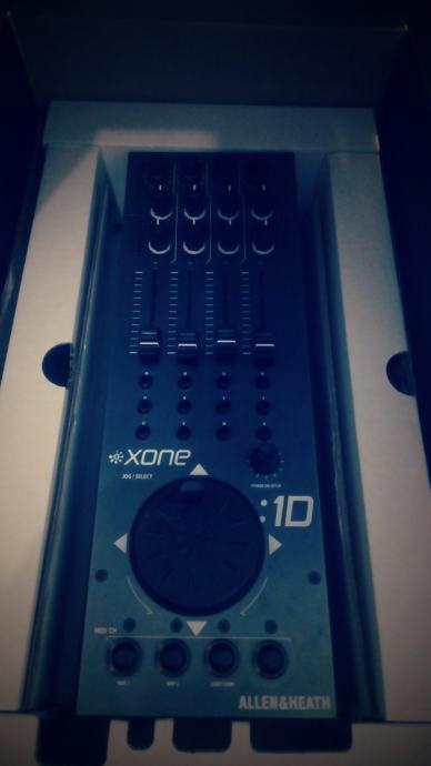 Allen&Heath Xone 1D dj kontroler