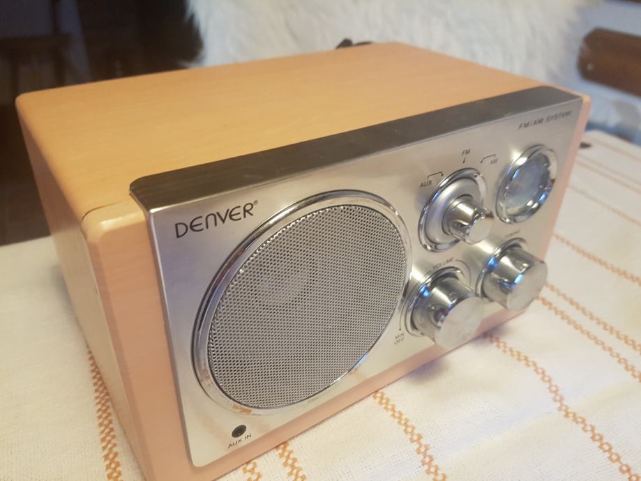 FM radio Retro Denver