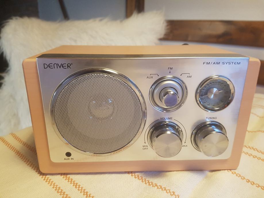 FM radio Retro Denver