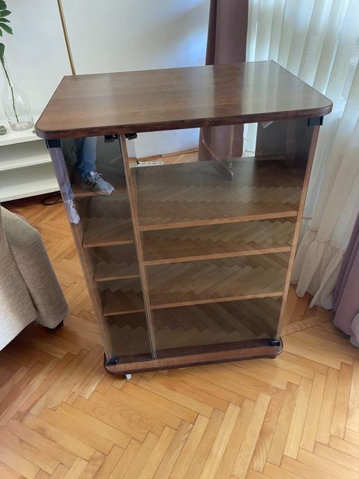 Prodajem hifi policu