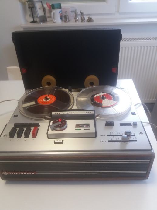 STARI MAGNETOFON TELEFUNKEN