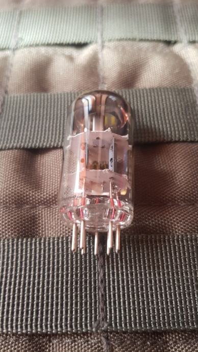Tesla ECC83