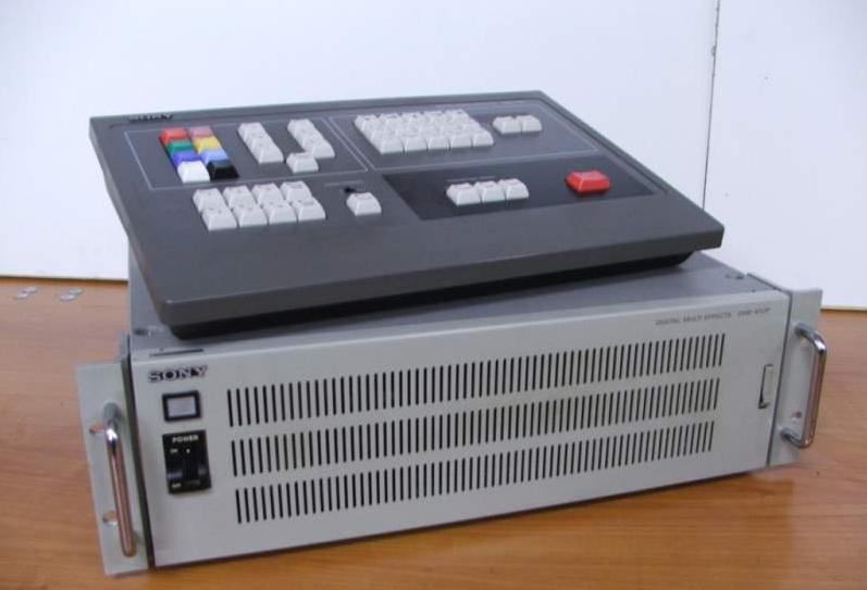 Sony profesionalni Video Mikser - Switcher BVS 3200P & DME 450P