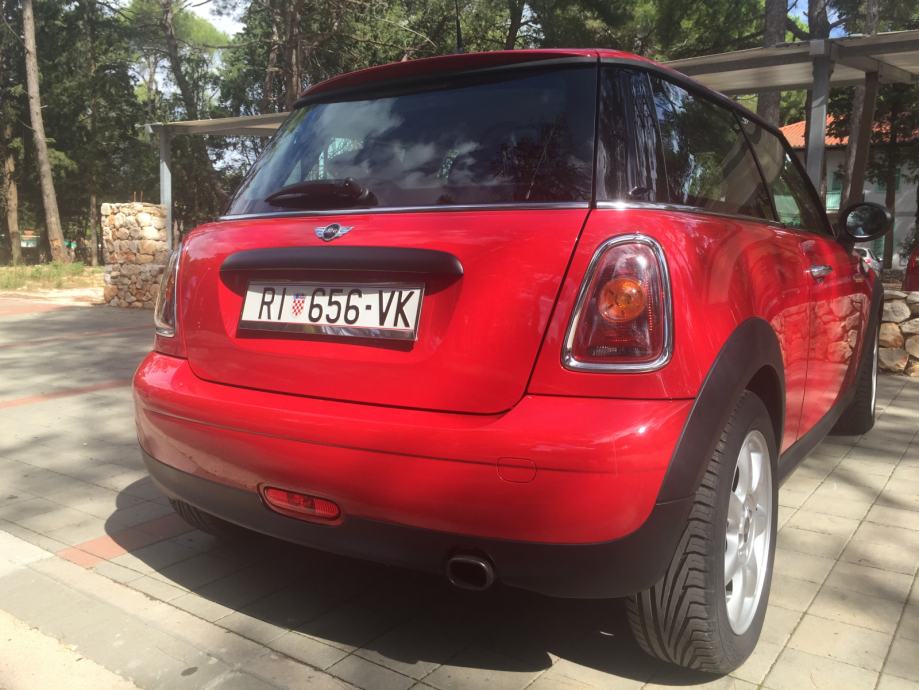 1MINI One, 2010 god.