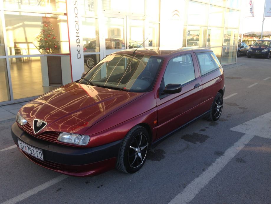 Alfa Romeo 145 1,6 BOXER + PLIN HITNO 7000 kn, 1996 god.
