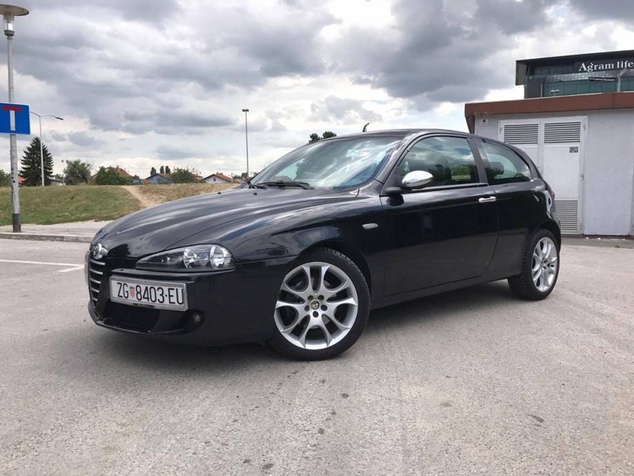 Alfa Romeo 147 Noire