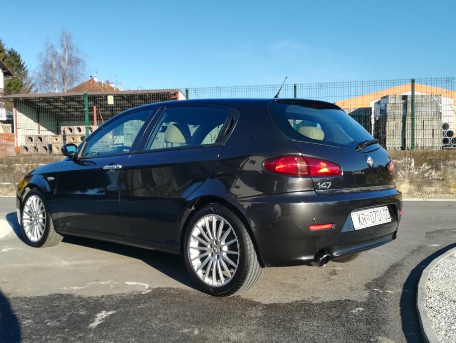 Alfa Romeo 147 1,9 JTD 16V Multijet Distinctive, 2005 god.