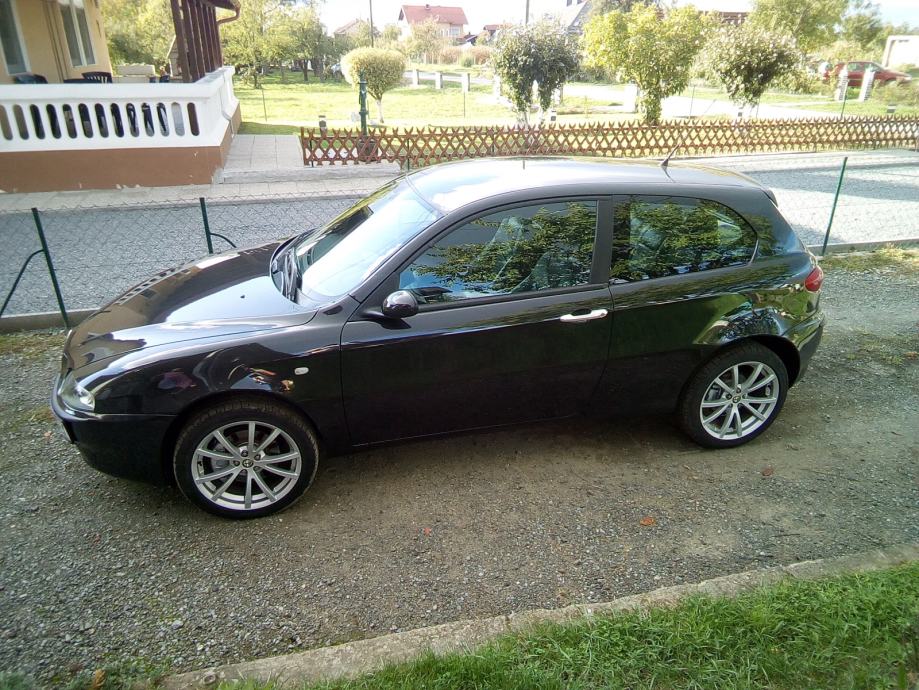 Alfa Romeo 147 1,9 JTD ti oprema, 2004 god.