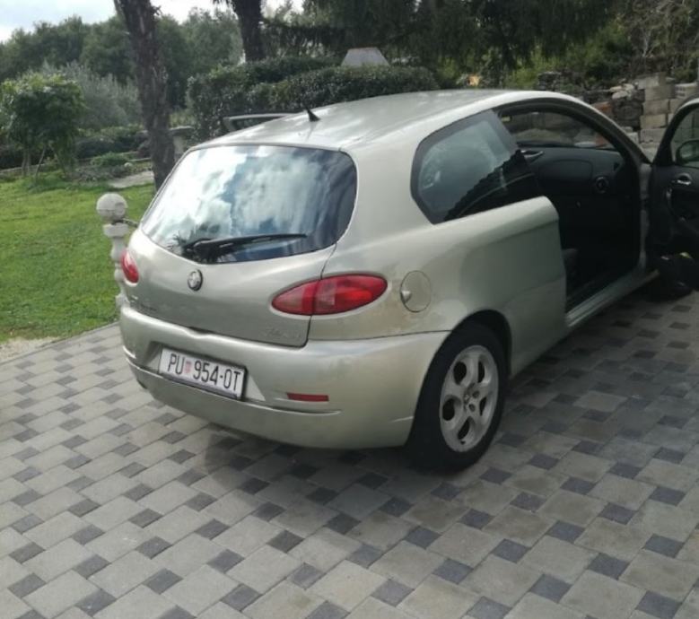 Alfa Romeo 147 2,0 TS, 2001 god.