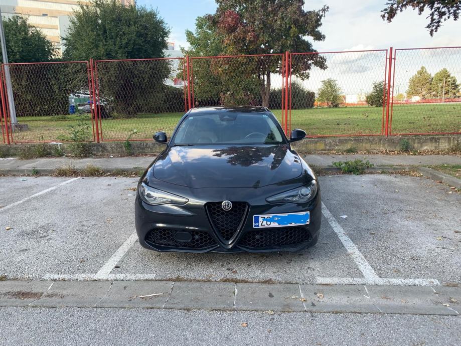 Alfa Romeo Giulia 2,0 Turbo, 2017 god.