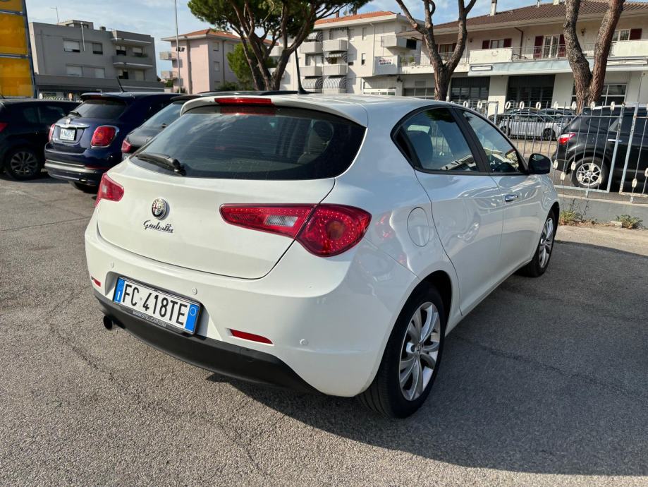 Alfa Romeo Giulietta 1,6 JTDm 120 k/s distinctive, 2016 god.