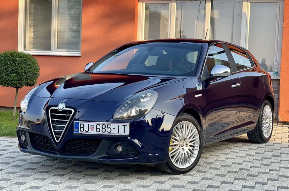 Alfa Romeo Giulietta 2,0 D. N. A* 125 kW* **FULL OPREMA**, 2011 god.