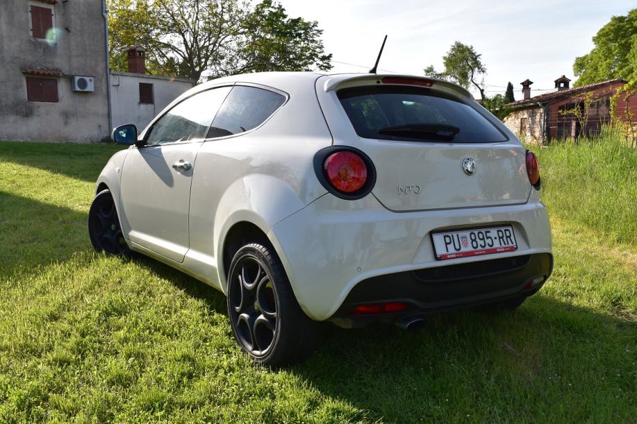 Alfa Romeo MiTo 1,6 jtdm...tek registriran!!!, 2009 god.
