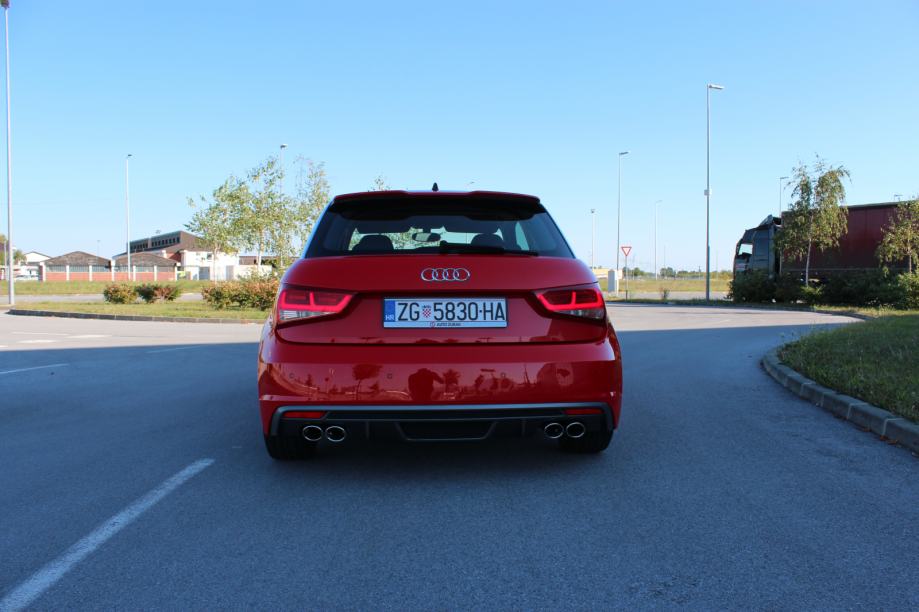 Audi A1 1,6 TDI S-line (S1), 2010 god.