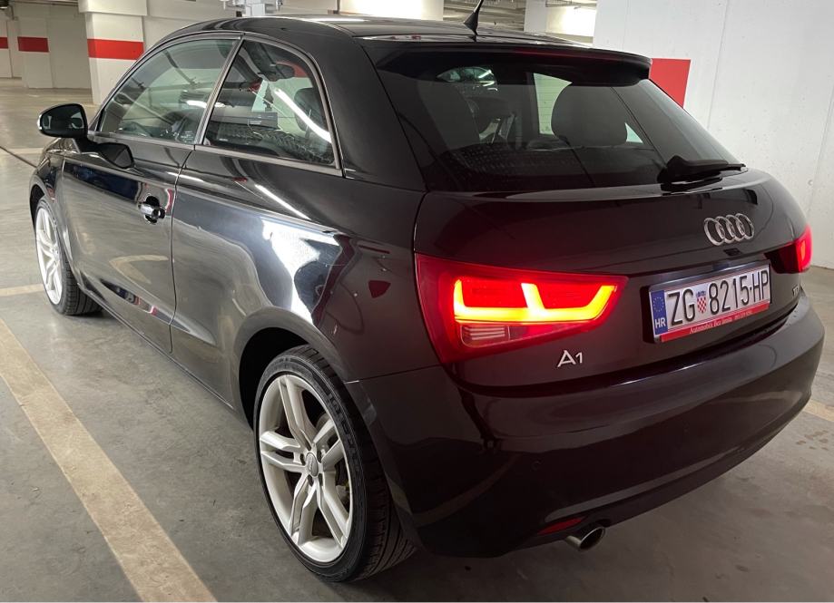 Audi A1 S-tronic automatik- S line, 2012 god.