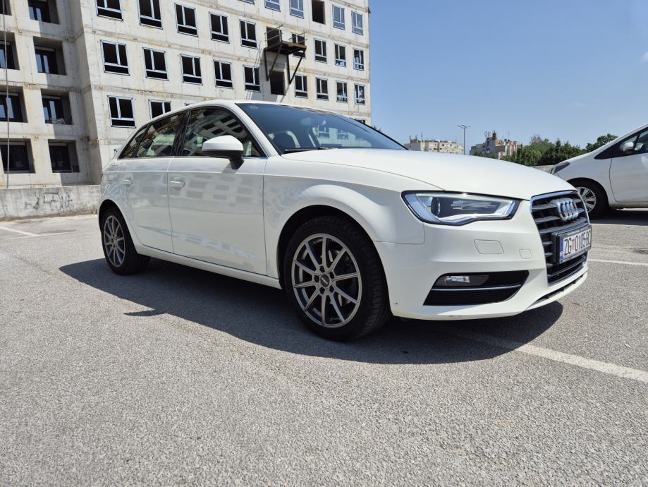 Audi A3 1,6 TDI S-tronic, REG. 1 GODINU, HR-AUTO nije uvoz, TOP STANJE ...