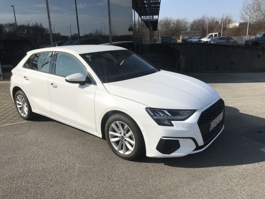 Audi A3 30 TFSI - USLUŽNA PRODAJA, 2021 god.