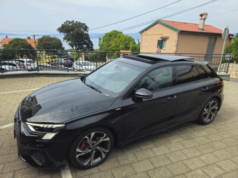 Audi A3 35 TDI automatik/ S line/MATRIX/black optic/panorama/, 2022 god.