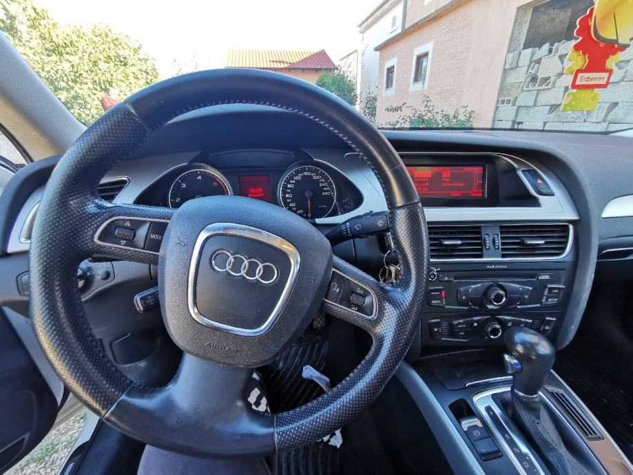 Audi A4 2,0 TDI automatik, 2011 god.