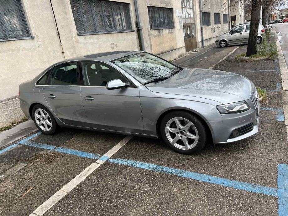 Audi A4 2,0 TDI automatik, 2011 god.