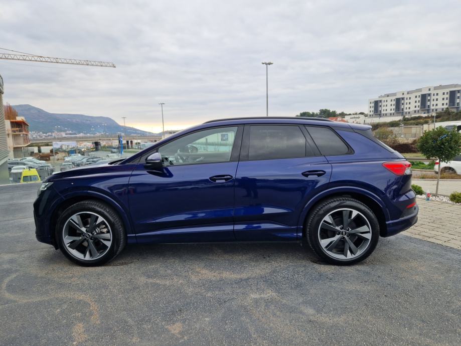 Audi Q4 e-tron 35 *S line*Matrix*Sonos*Lane*Navi*, 2022 god.
