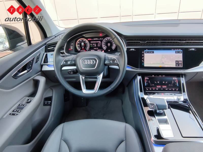 AUDI Q7 55TFSIe quattro Select, 2023 god.