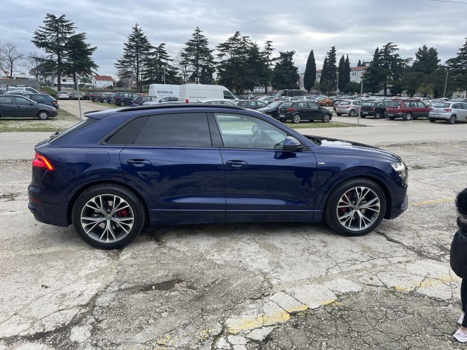 Audi Q8 5,0 TDI automatik 3xSline, Pano, Radari, El kuka, Navarra blue ...
