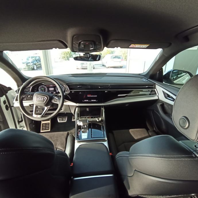Audi Q8 55TFSIe, S line, Black Optik , Zračni ovjes, HD Matrix, 22 fel ...