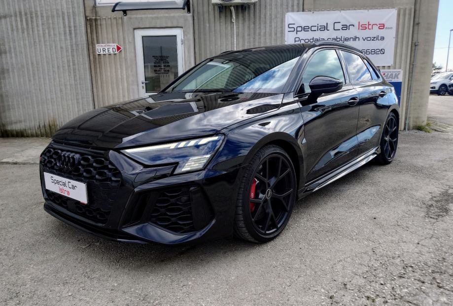 Audi RS3 2.5Tfsi Black edition , quattro , B&O 3D , virtual , Matrix ...