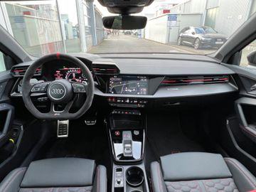 Audi RS3 Sportback Pano HUD RS-Design B&O !!ISPORUKA ODMAH!!, 2022 god.