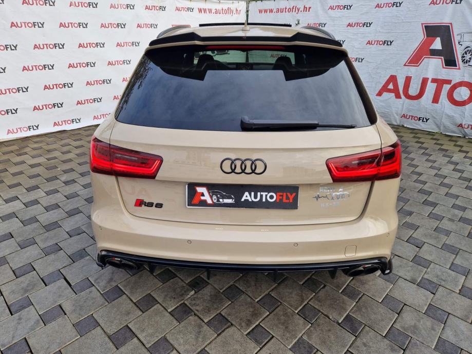 Audi RS6 Avant Quattro, Panorama, Akrapovič, Matrix, B&O, 360kam, PDV ...