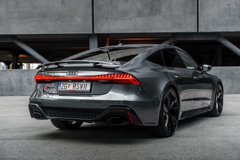 AUDI RS7 RS DYNAMIC B&O MATRIX PANORAMA DRC KARBON PDV DUGOROČNI NAJAM ...