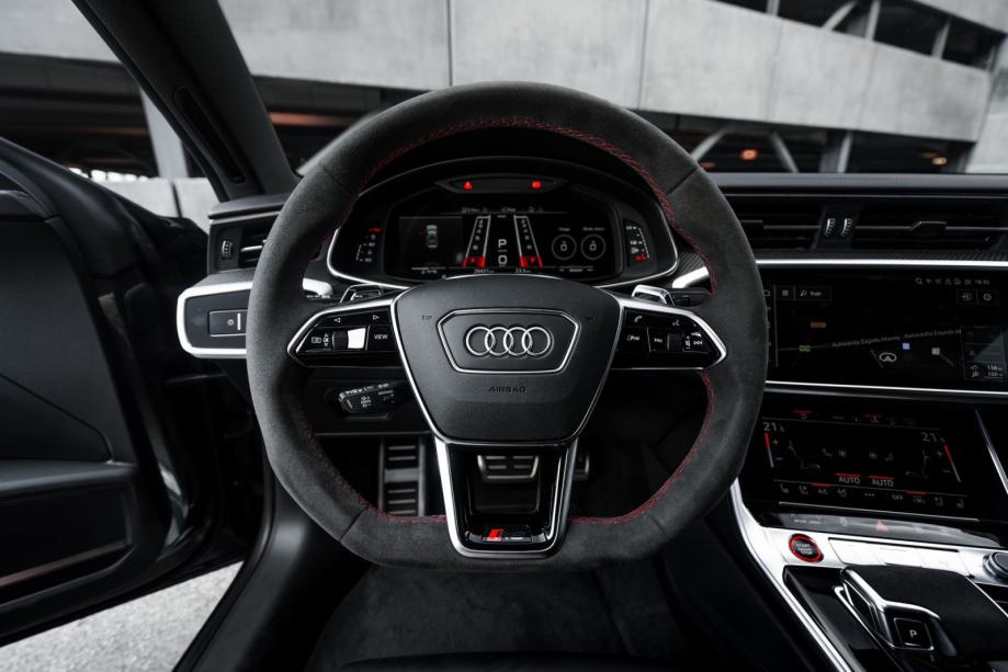 AUDI RS7 RS DYNAMIC B&O MATRIX PANORAMA DRC KARBON PDV DUGOROČNI NAJAM ...