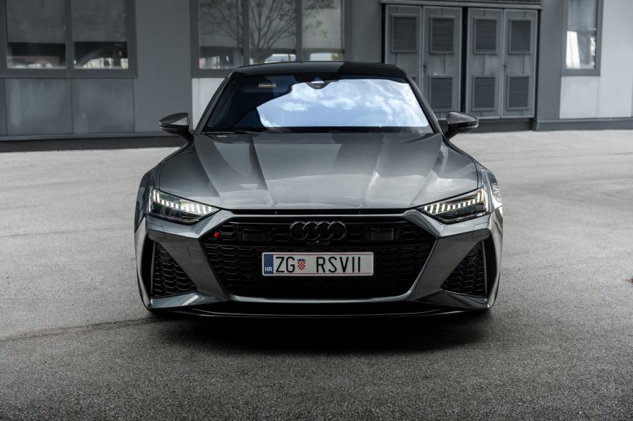 AUDI RS7 RS DYNAMIC B&O MATRIX PANORAMA DRC KARBON PDV DUGOROČNI NAJAM ...