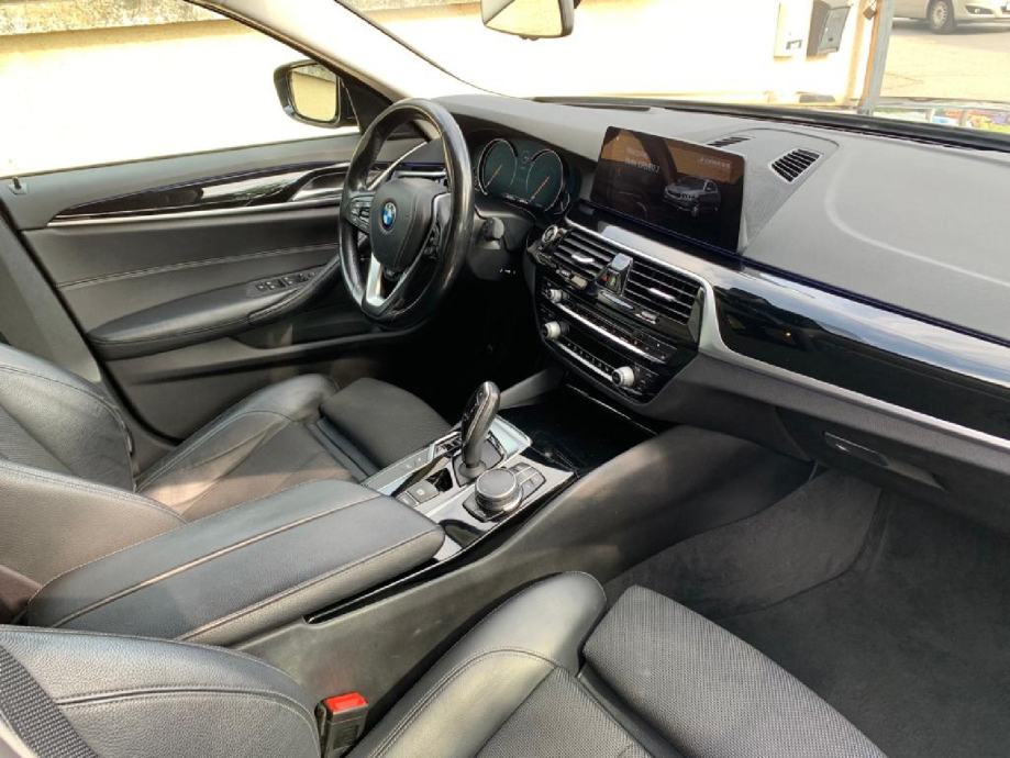 BMW 520 Xd*Sport line*Virtuala*Displey Key*Pdv*Head up*Kam 360*Radar ...