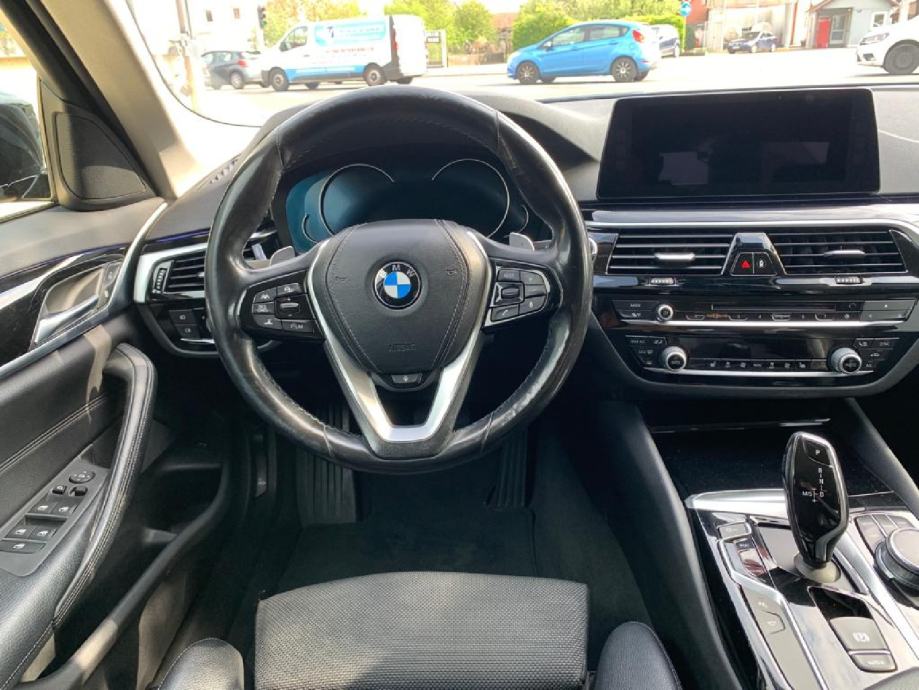 BMW 520 Xd*Sport line*Virtuala*Displey Key*Pdv*Head up*Kam 360*Radar ...