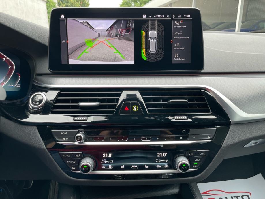 BMW 520d Touring M Sport - LED, koža, navi - JAMSTVO do 24 mj., 2022 god.