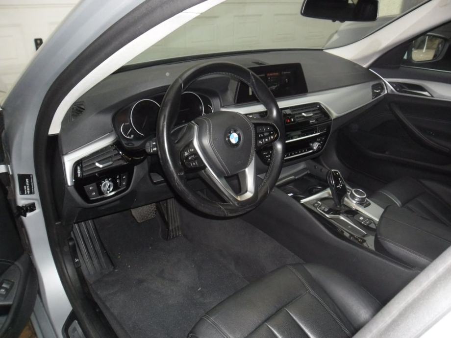 BMW 530 d Tour./Live Cockpit plus/Leder/LED/Kamera, 2020 god.
