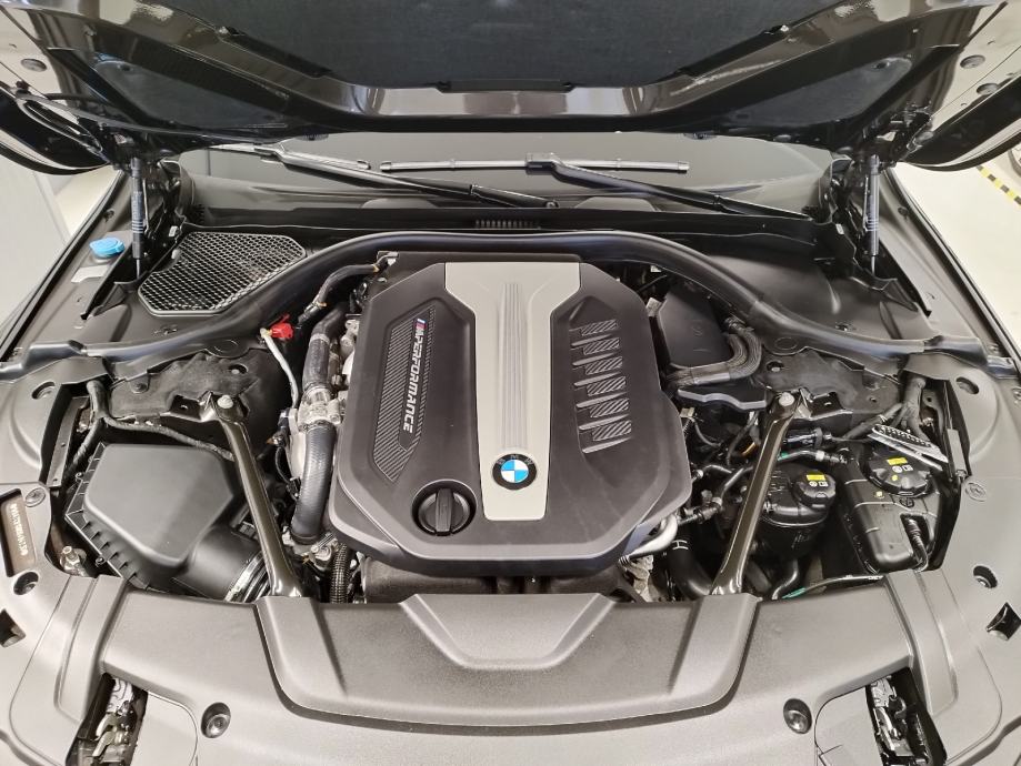 BMW 7 G11 750d Xdrive, 2016 god.
