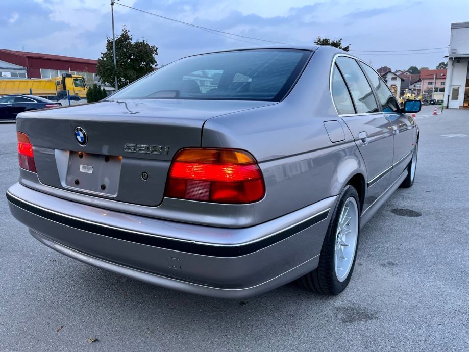 BMW E39 528iA USA model *Tvorničko stanje* Koža, Memorija, Šiber, 1996 god.