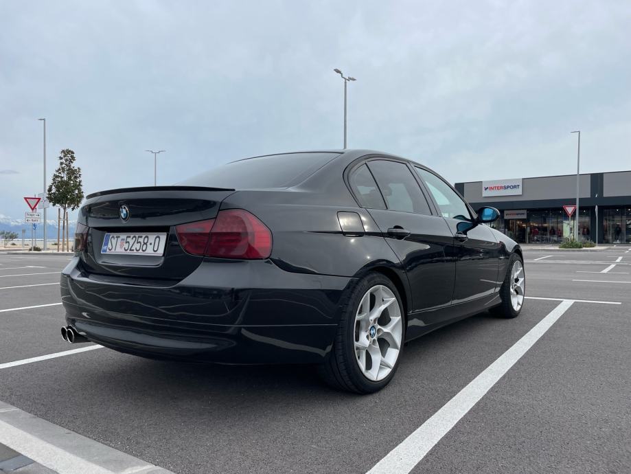 BMW e90 2008 god, 2008 god.