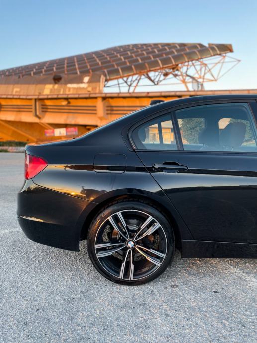 BMW F30 320D Sport-Line, 2012 god.