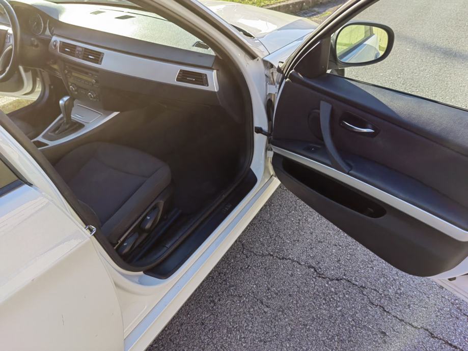 BMW M3 318 automatik, 2011 god.