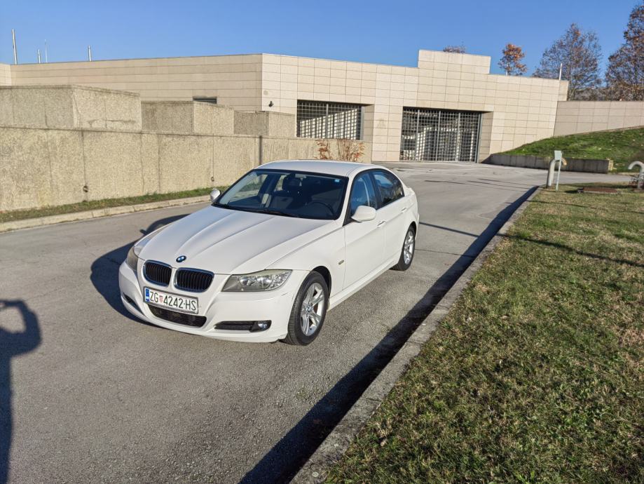 BMW M3 318 automatik, 2011 god.